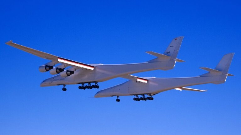 Stratolaunch : deuxième vol réussi pour le plus grand avion du monde