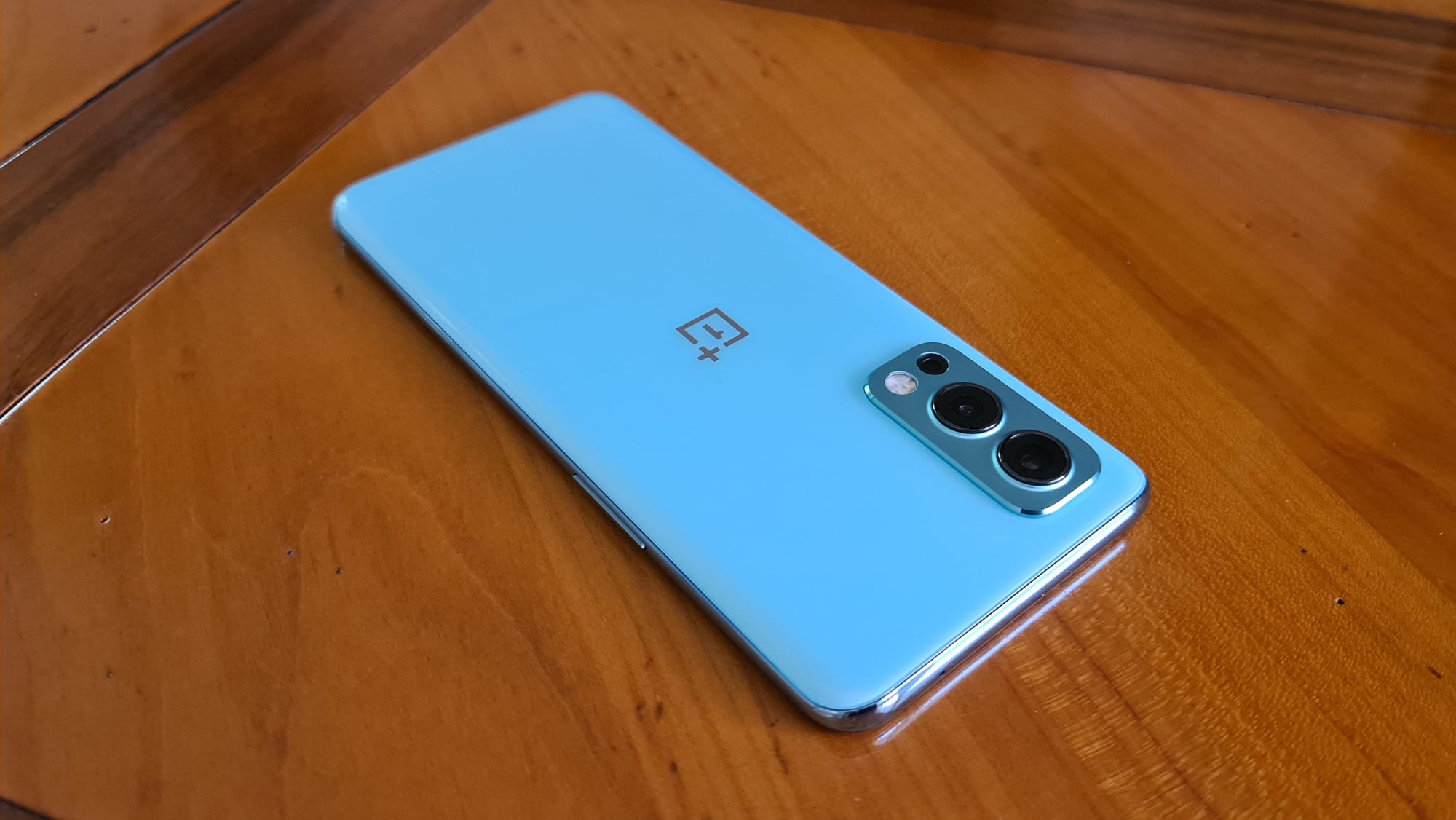 Test OnePlus Nord 2 : le meilleur choix de 2021 pour un smartphone à ...