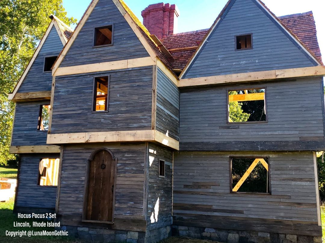 Hocus Pocus 2 en tournage : Disney dévoile ses décors
