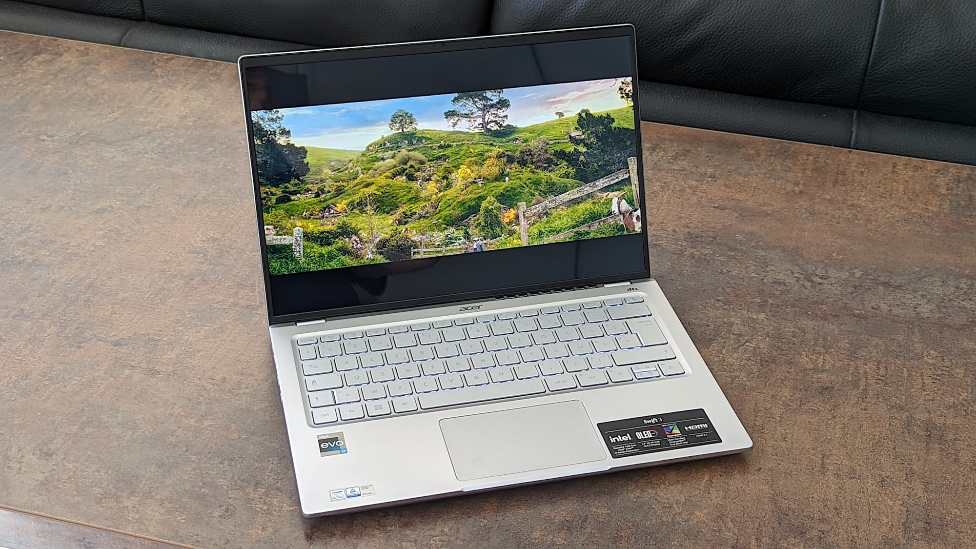 Test Acer Swift 3 OLED : un ultrabook performant, endurant et doté d'un ...