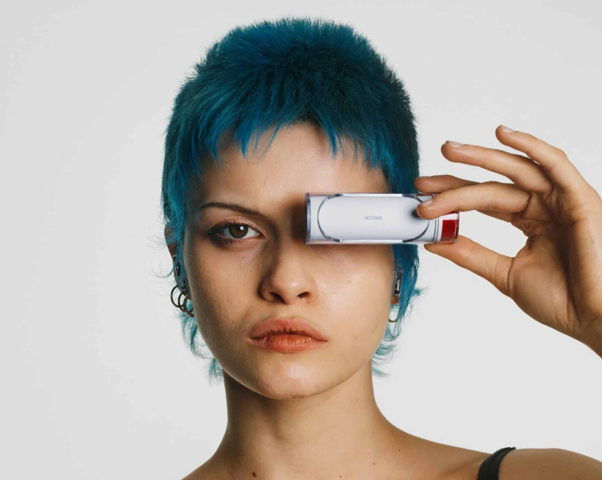 Nothing Phone (2), le smartphone transparent monte en gamme