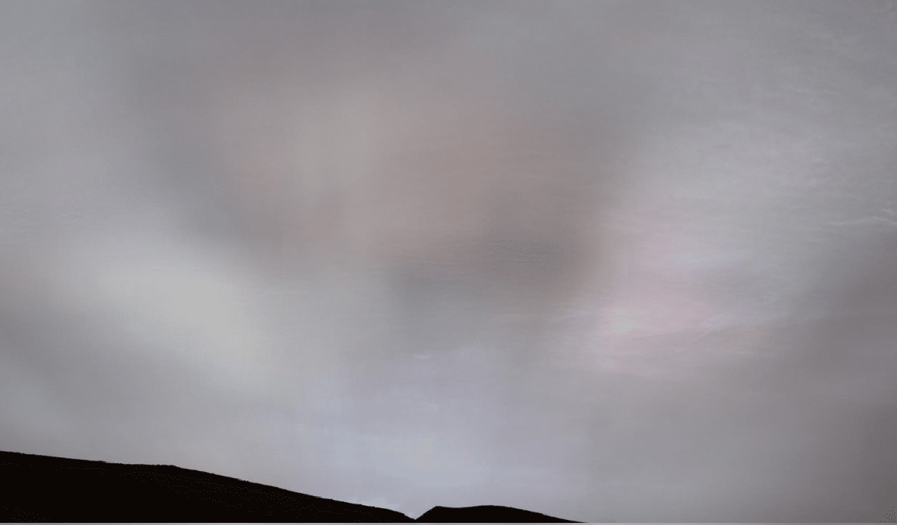 le rover Curiosity photographie un magnifique coucher de soleil martien ...