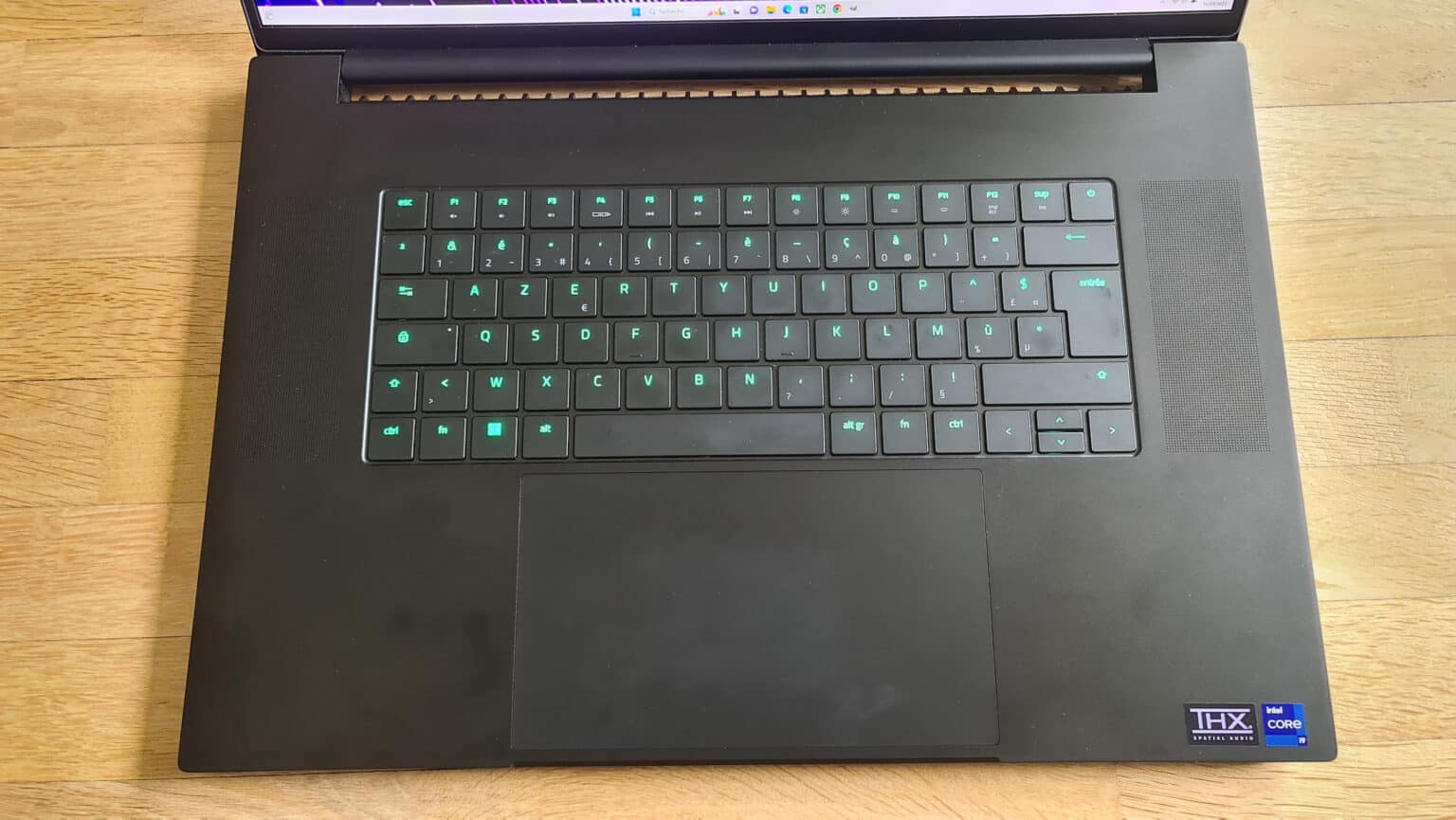 Test Razer Blade 18 : un PC portable gamer au format et aux ...