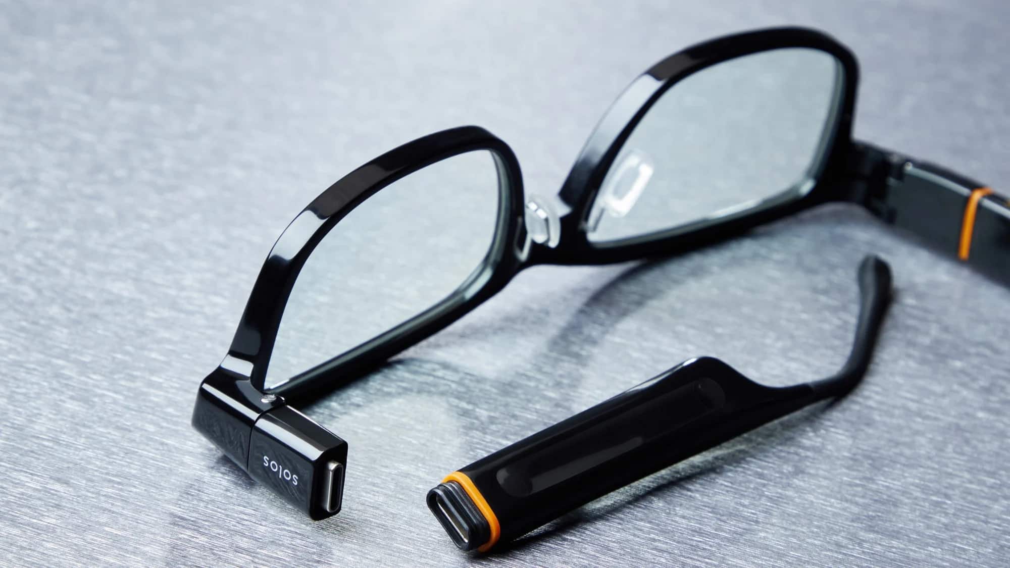 Ces lunettes connectées traduisent les paroles en temps réel, le rêve ...