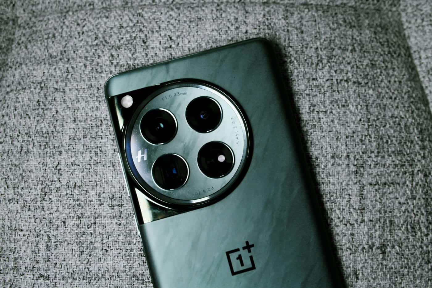 Le OnePlus 13 serait équipé d'une grosse batterie de 6000 mAh