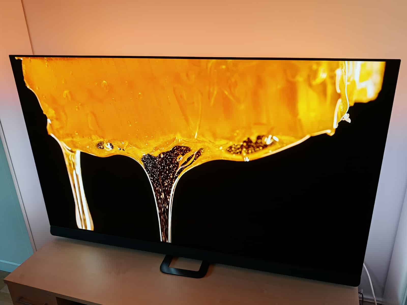 Test Philips 65OLED908 : avec sa dalle OLED META et l'Ambilight, cette ...