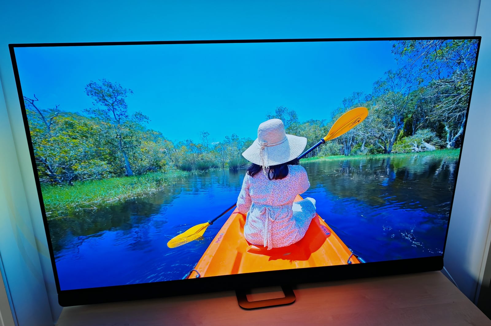 Test Philips 65OLED908 : avec sa dalle OLED META et l'Ambilight, cette ...