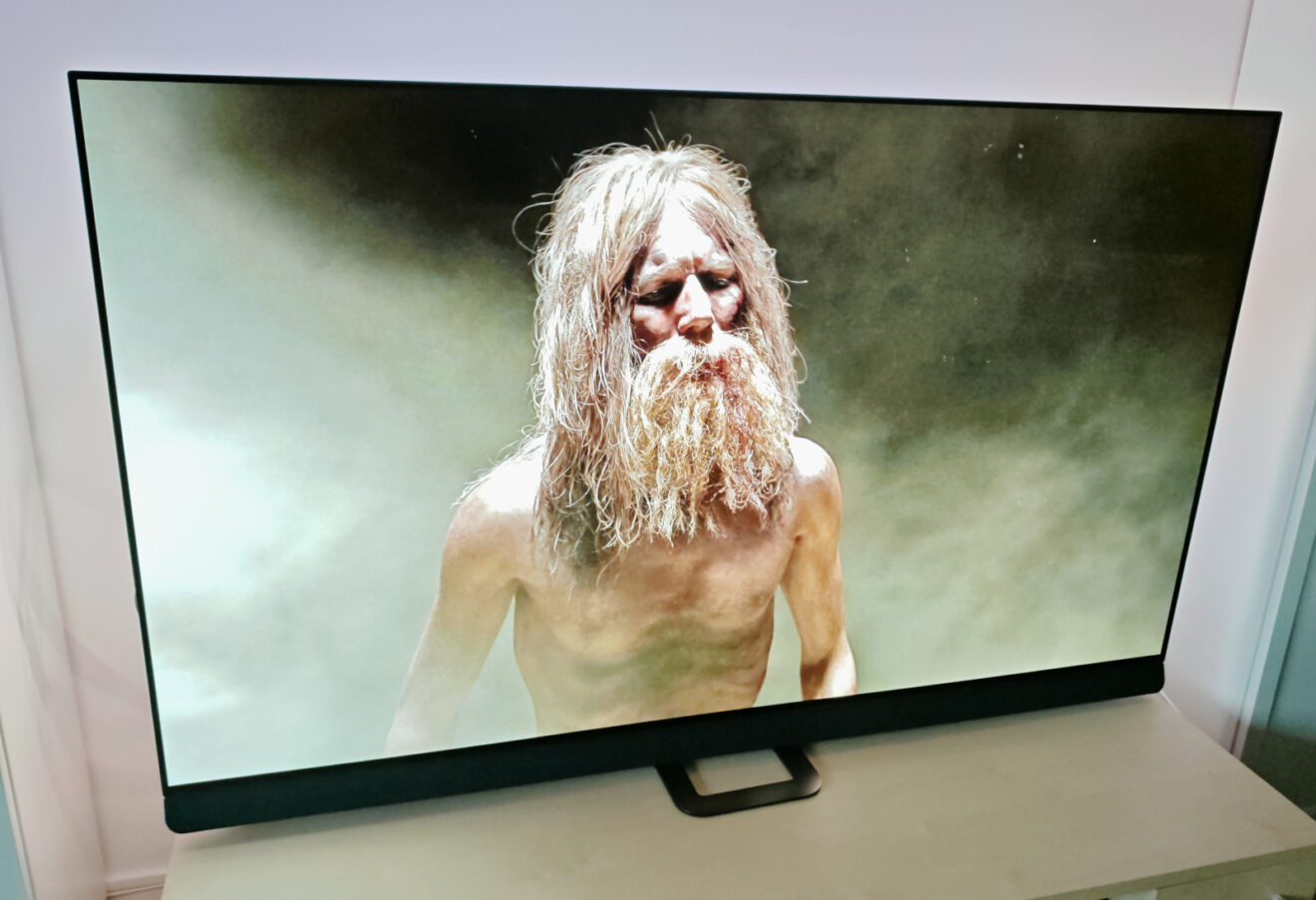 Test Philips 65OLED908 : avec sa dalle OLED META et l'Ambilight, cette ...