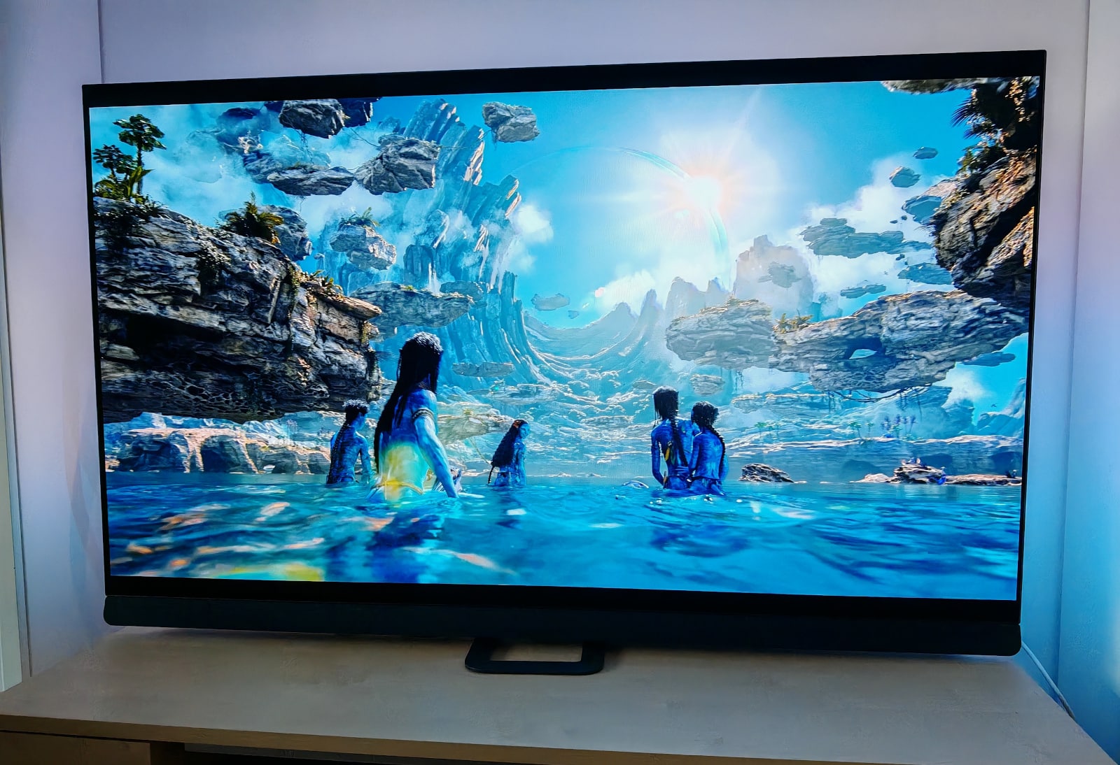 Test Philips 65OLED908 : avec sa dalle OLED META et l'Ambilight, cette ...