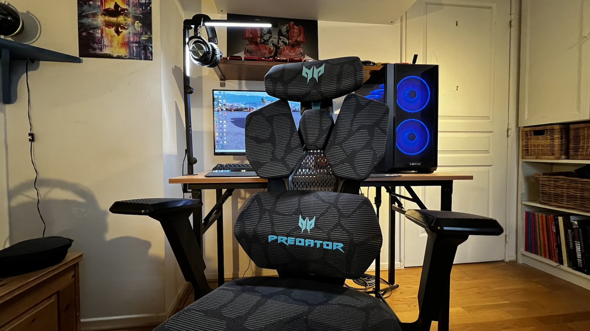 Test Acer Predator Cosmos : une chaise gaming confortable et au design ...