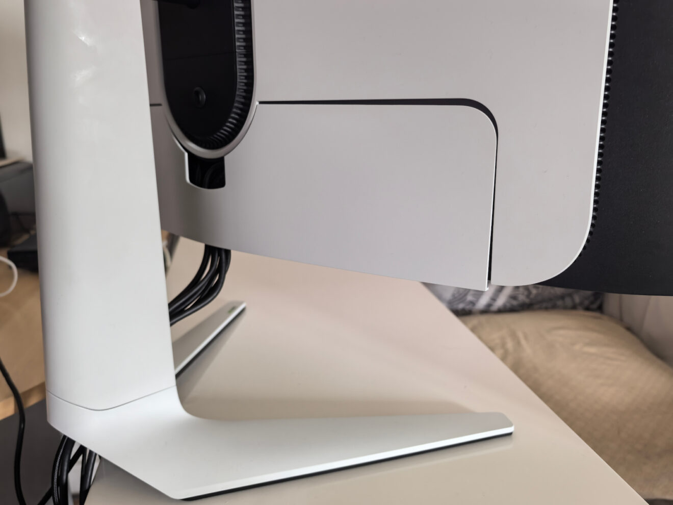 Test Dell Alienware AW3225QF : ce moniteur gamer 4K 32 pouces allie ...