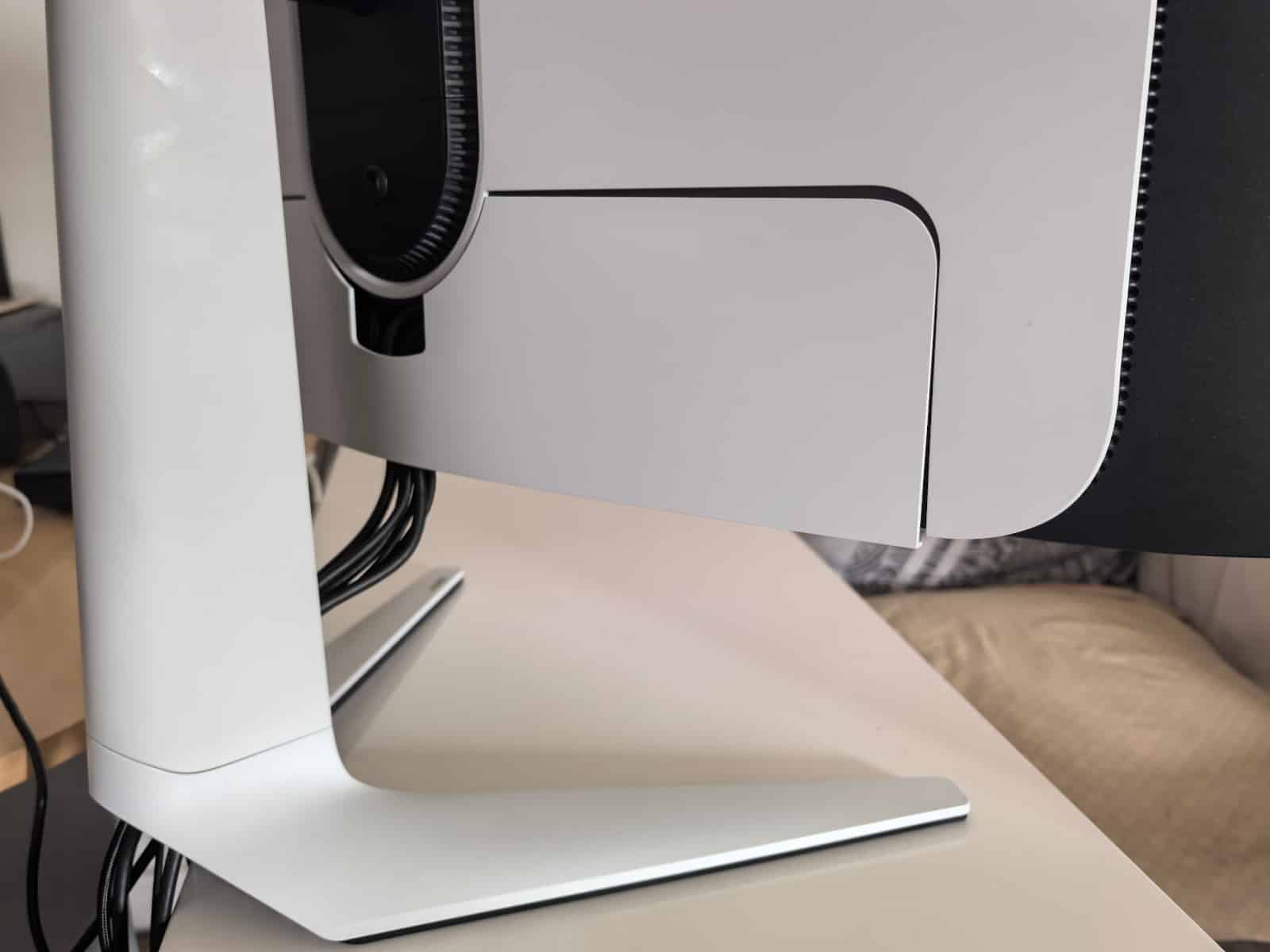 Test Dell Alienware AW3225QF : ce moniteur gamer 4K 32 pouces allie ...