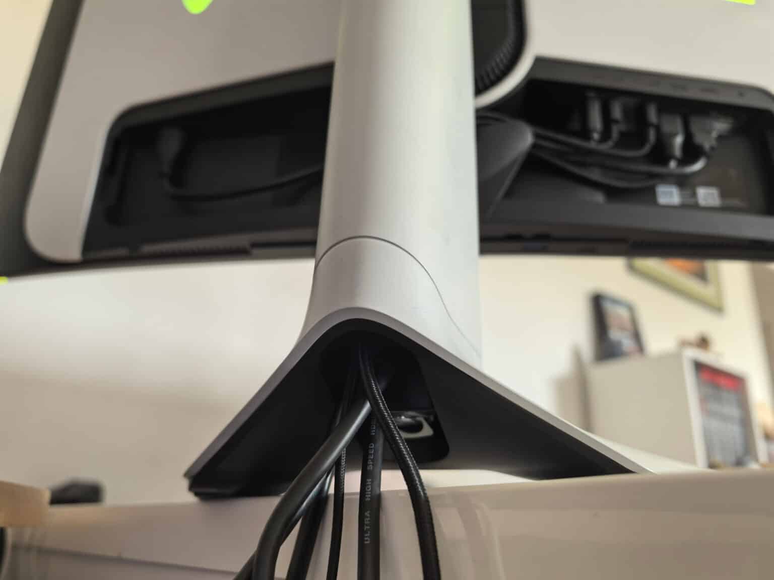 Test Dell Alienware AW3225QF : ce moniteur gamer 4K 32 pouces allie ...