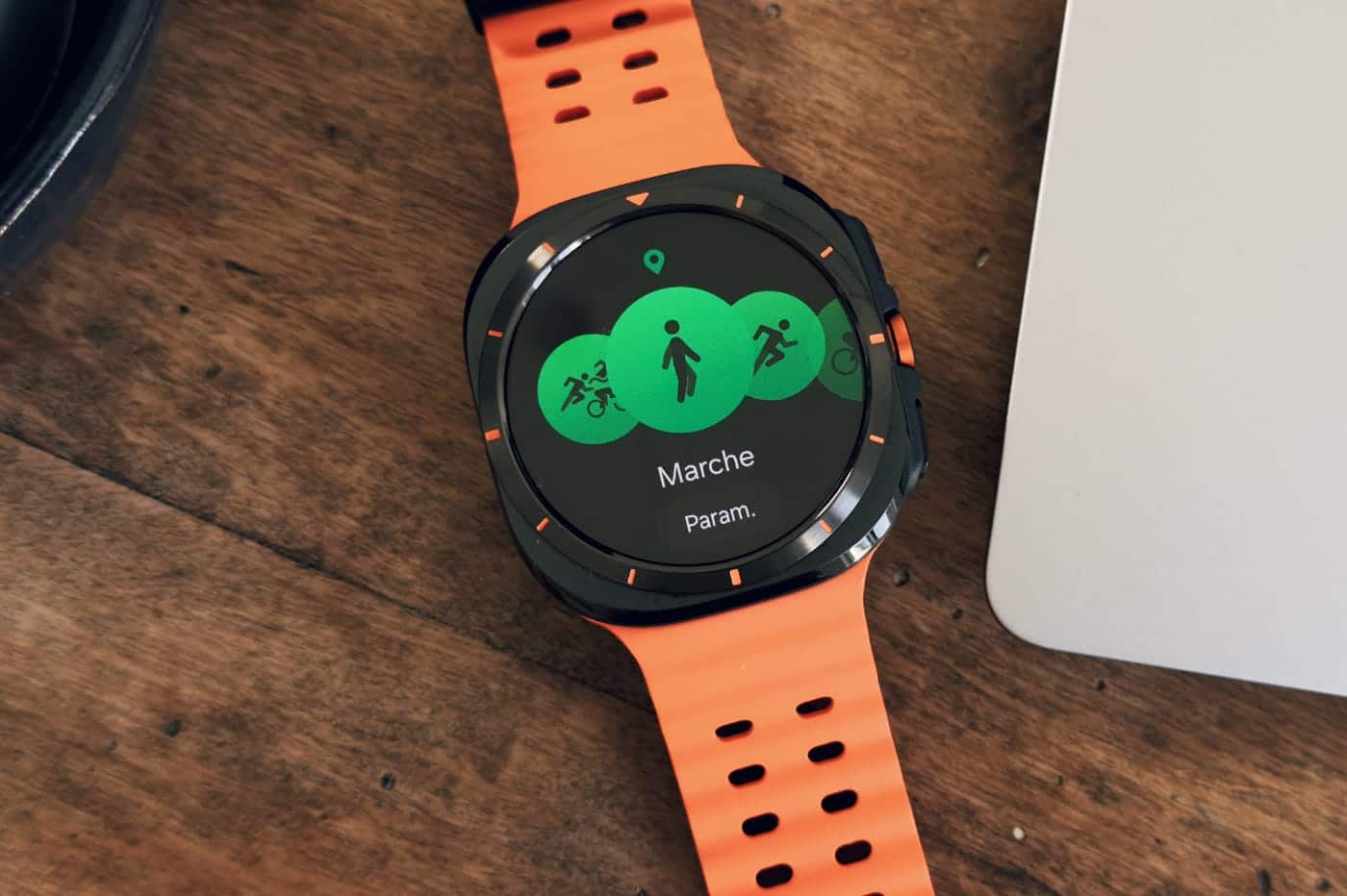Test Galaxy Watch Ultra : la montre connectée sportive de Samsung n'a ...