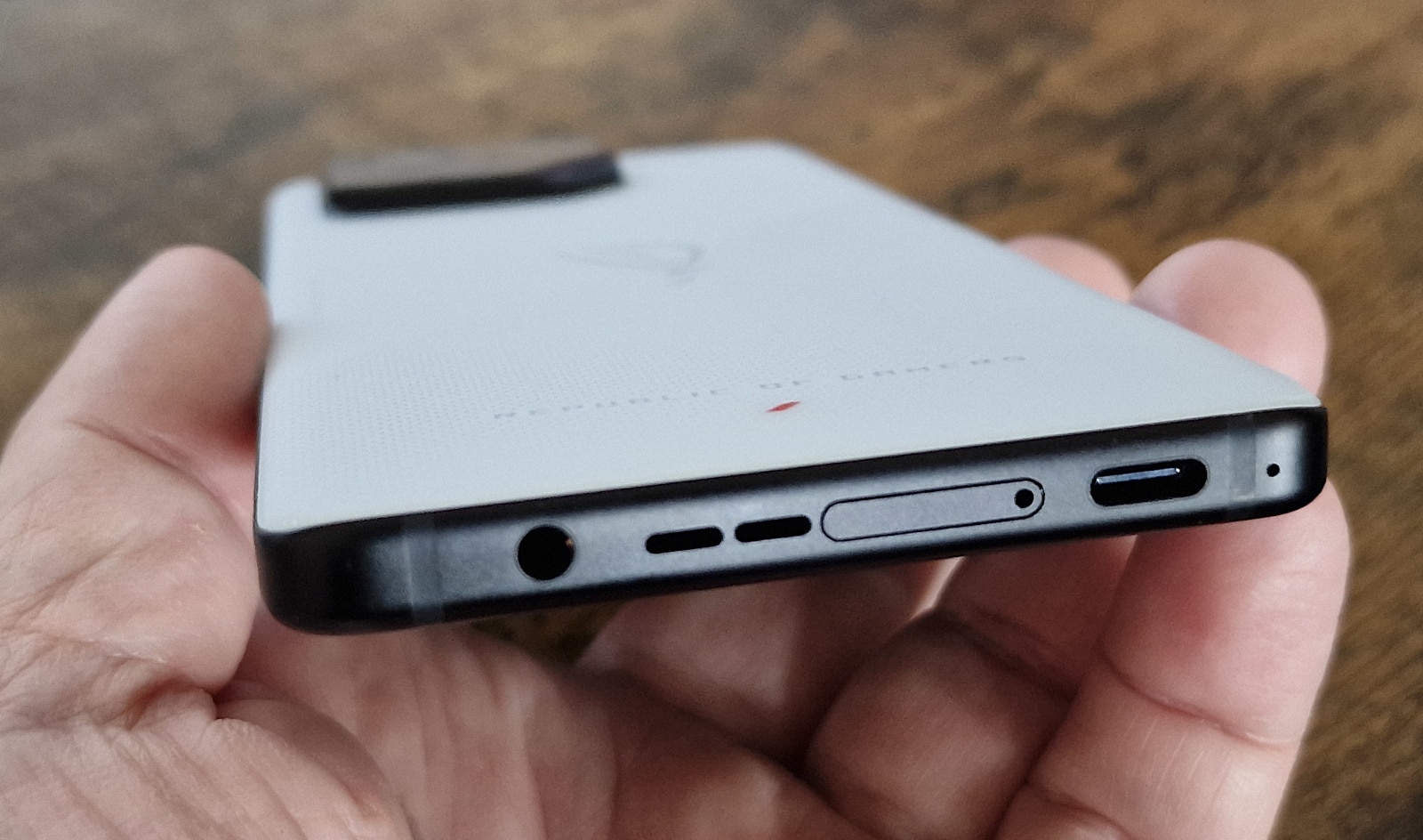 Test Asus ROG Phone 9 : le plus performant des smartphones gamer, grâce ...