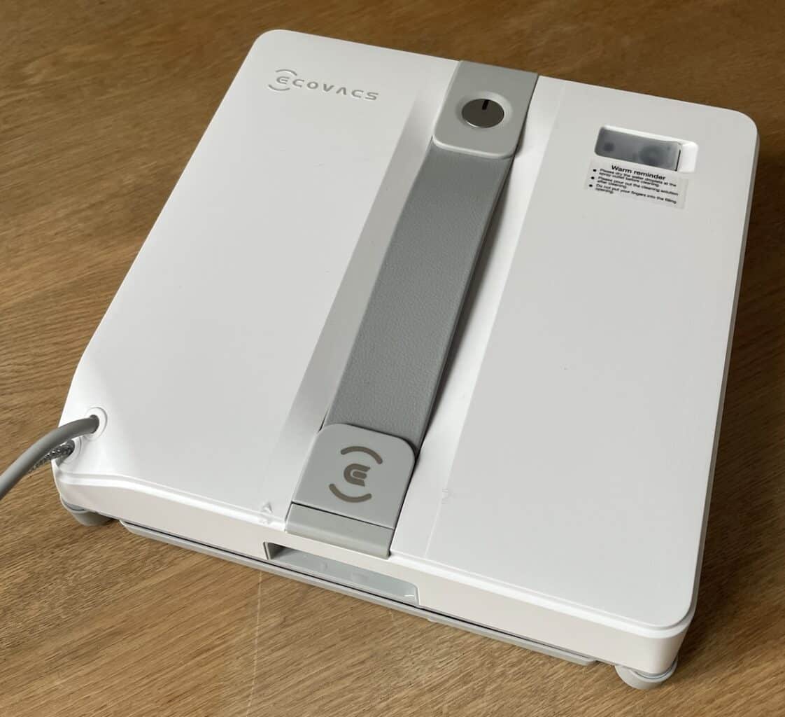 Test du robot lave-vitres Winbot Mini d’Ecovacs : petit, pratique et d ...