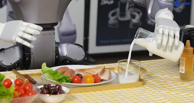 Atom : la nouvelle ère des robots humanoïdes téléopérés à distance